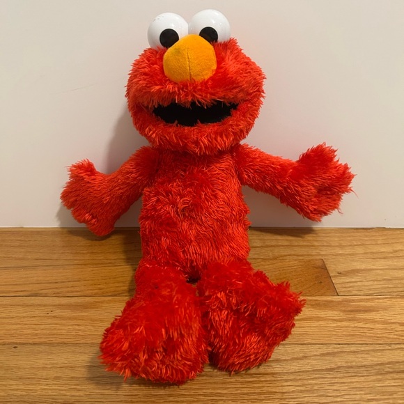 Hasbro | Toys | Sesame Street Tickle Me Elmo Laughing Talking Stuffed ...